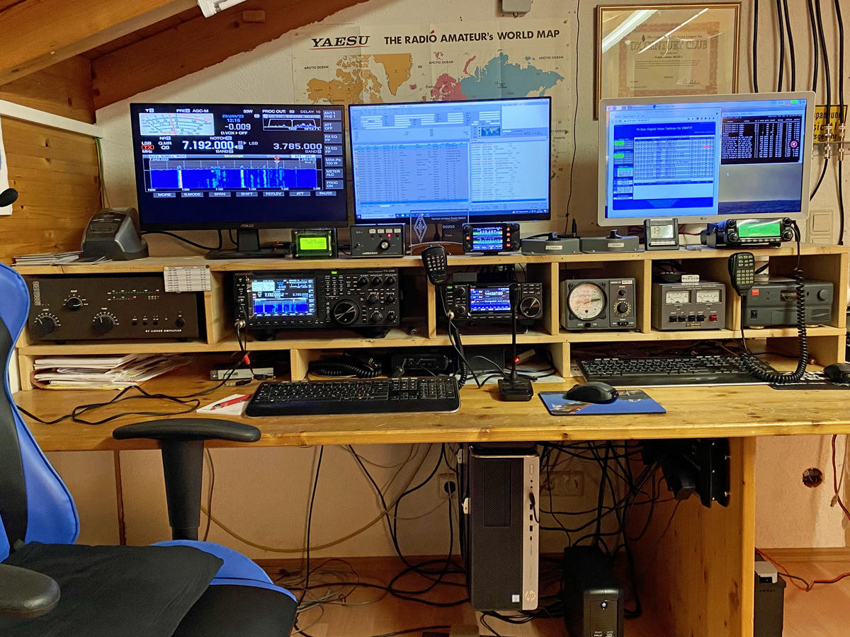 Ham Radio Shack - Ham Radio Shack